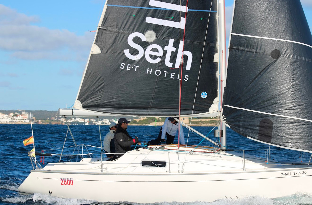 El "Alba III" gana las dos últimas pruebas y el "Rupit by Seth" se ...